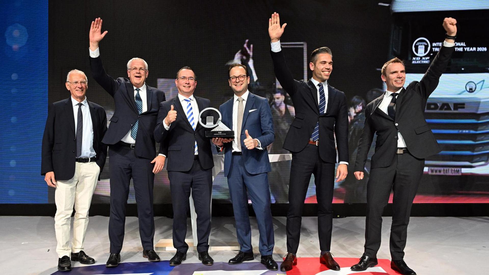 1truck․tv | DAF XD und XF Electric sind International Truck of the Year ...